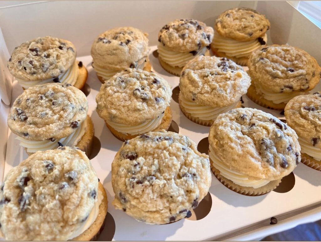 Cupcake Flavors – Messy Bun Bakery